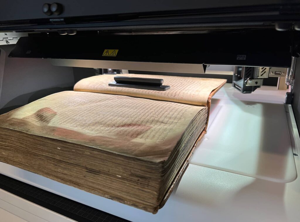 VSC the premiere range of QDE workstations | Foster + Freeman